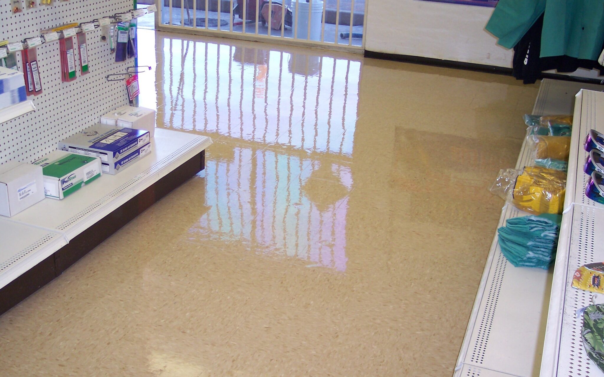 Vinyl VCT Strip and Wax Service - Lifestyle Cleaning - Vinyl Floor ...